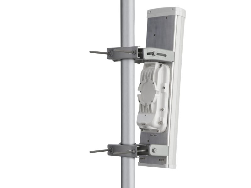 PMP™ 450i Integrated Access Point – NetQ